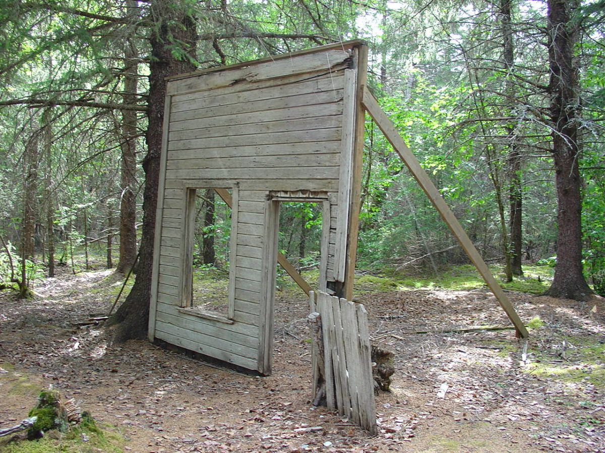 Dyea’s 120-year old false front tells a story | Juneau Empire