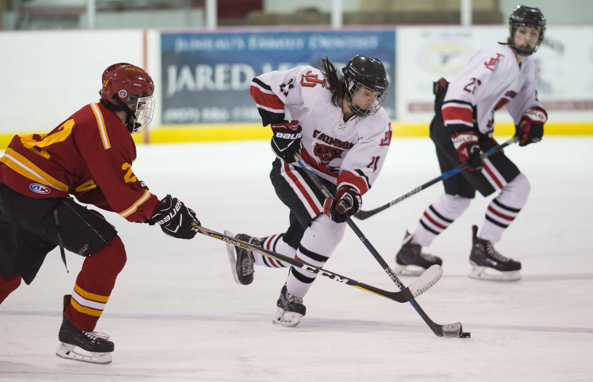 Hockey team to play in Houston tournament | Juneau Empire