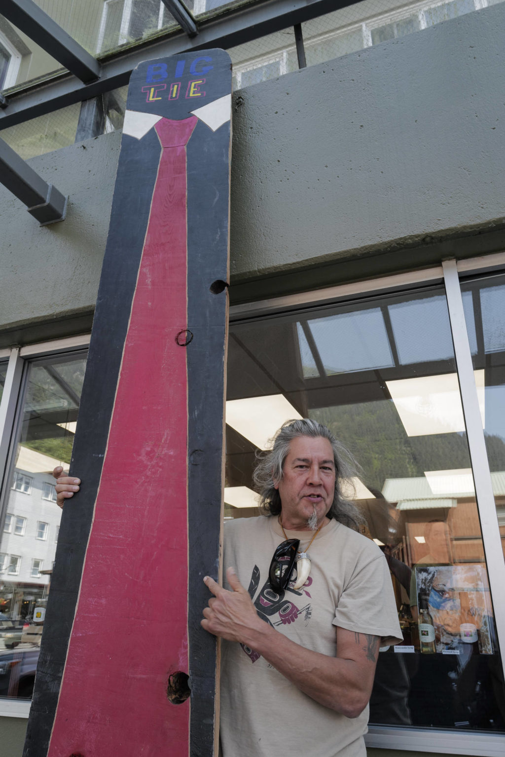 Ridicule pole makes it to Juneau for recall effort | Juneau Empire