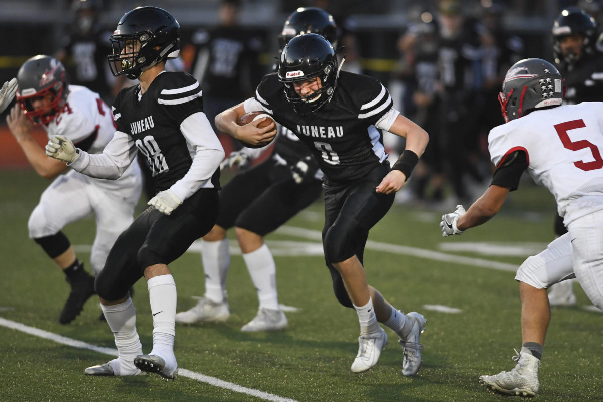 Photos: Juneau Football Takes on Wasilla | Juneau Empire