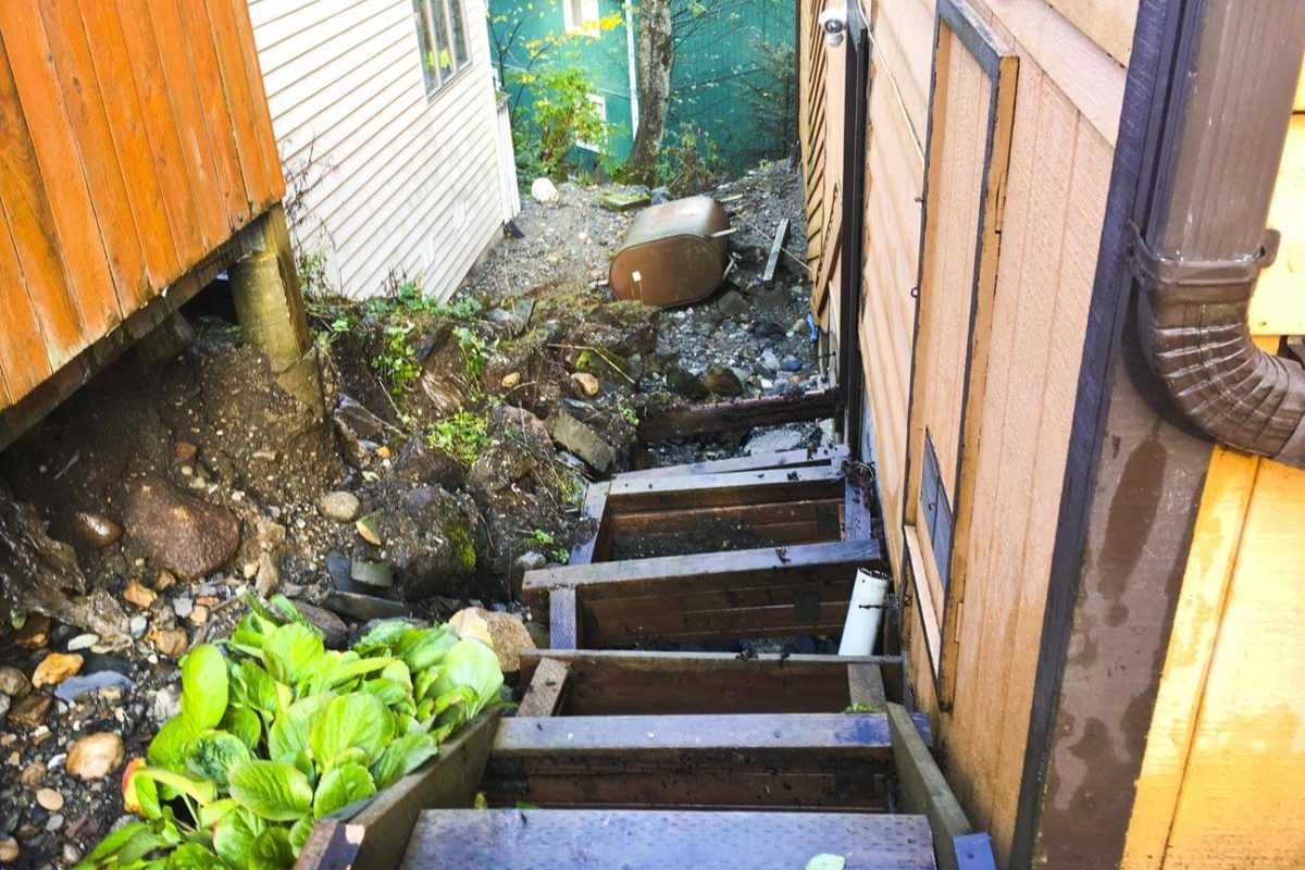 Update: Repairs underway on roads damage by mudslides | Juneau Empire