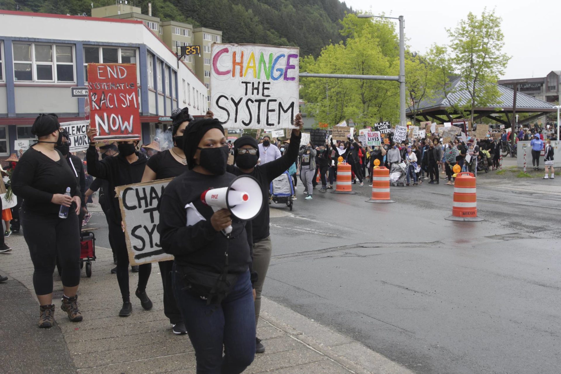 Hundreds gather in Juneau for physical and virtual human rights rallies ...