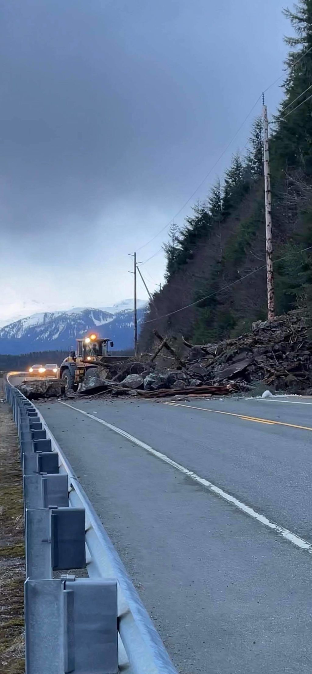 Road remains closed as DOT monitors rockslide site | Juneau Empire