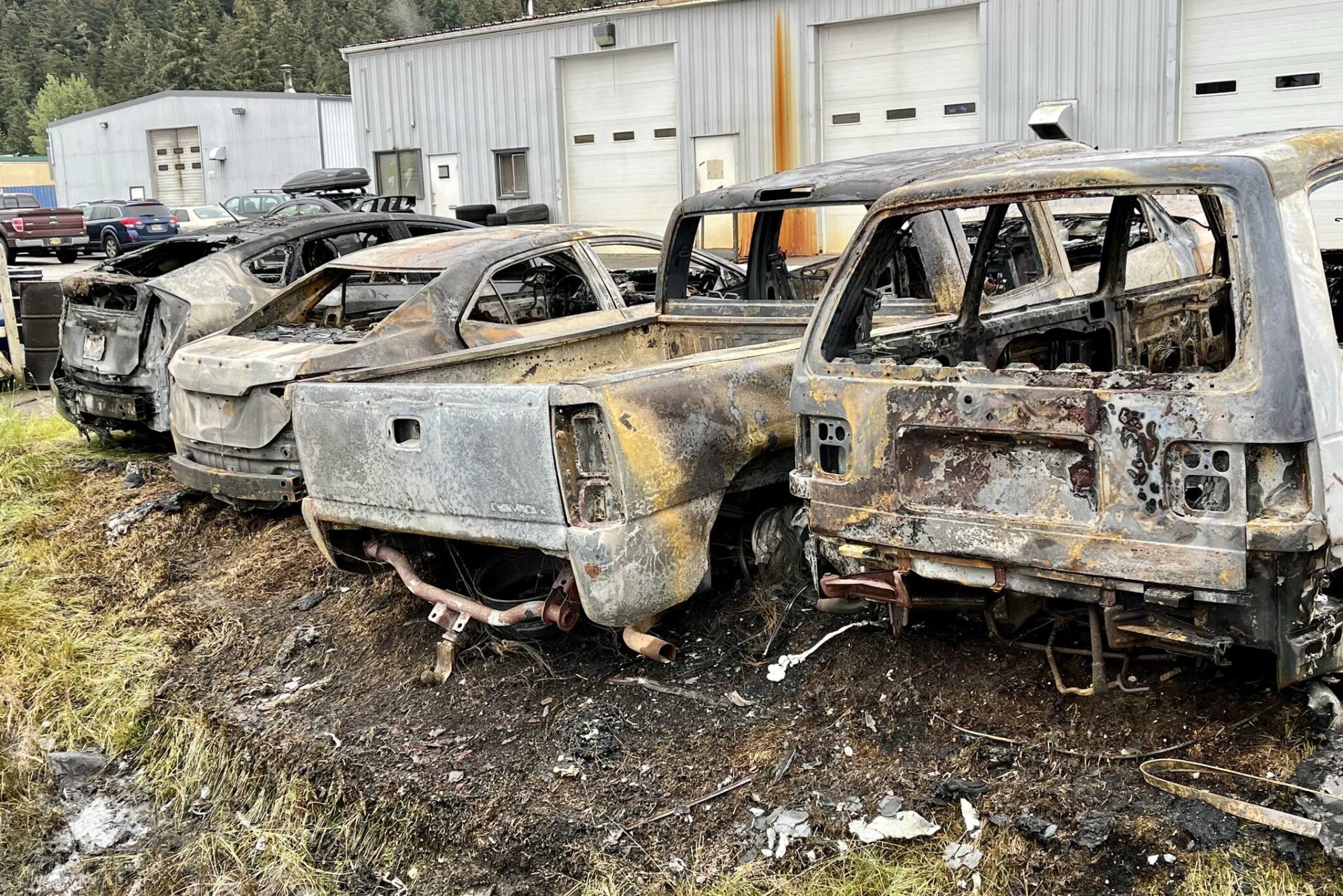 Fire marshal, police investigating multi-vehicle fire | Juneau Empire