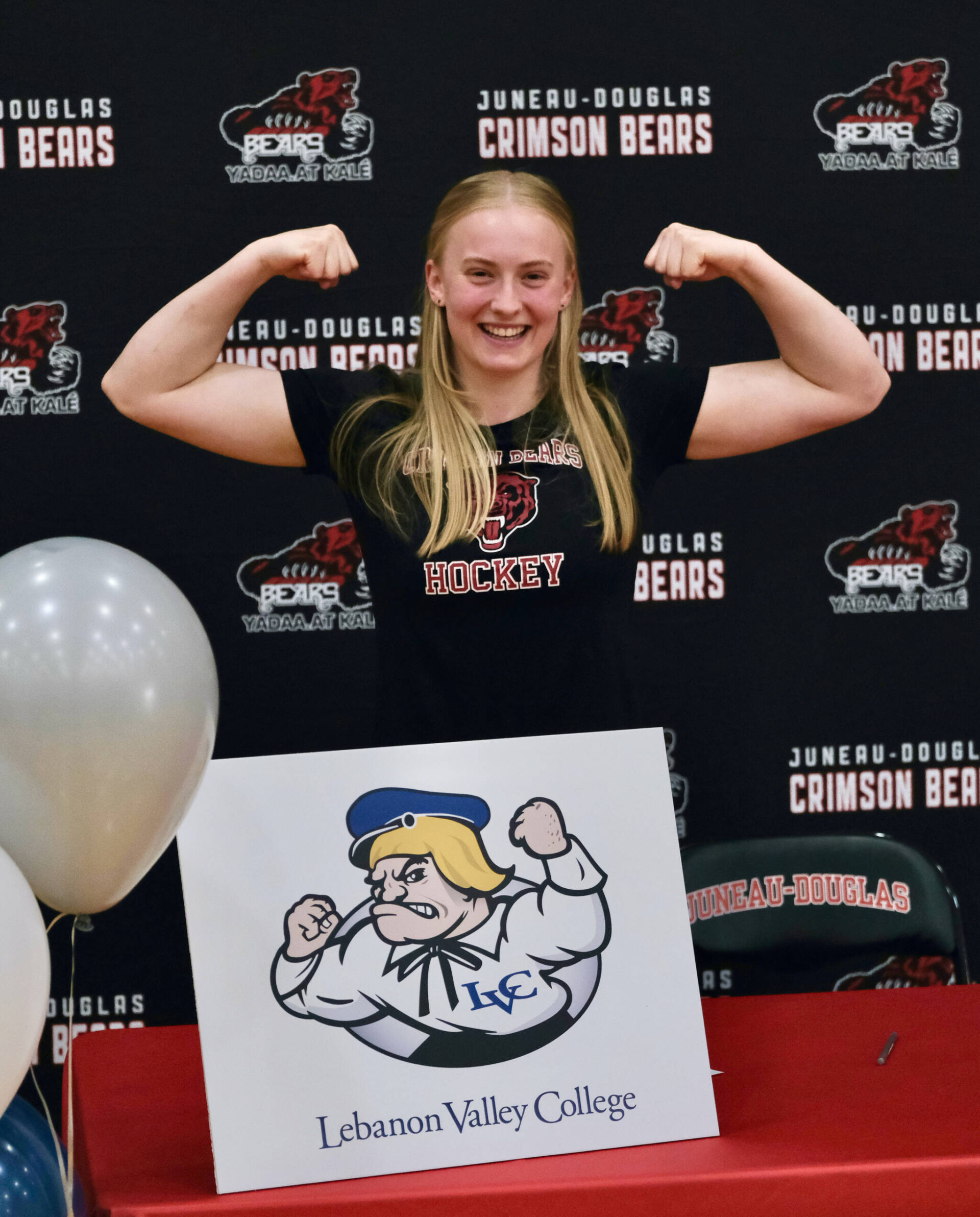 Anna Dale signs to compete in college hockey | Juneau Empire