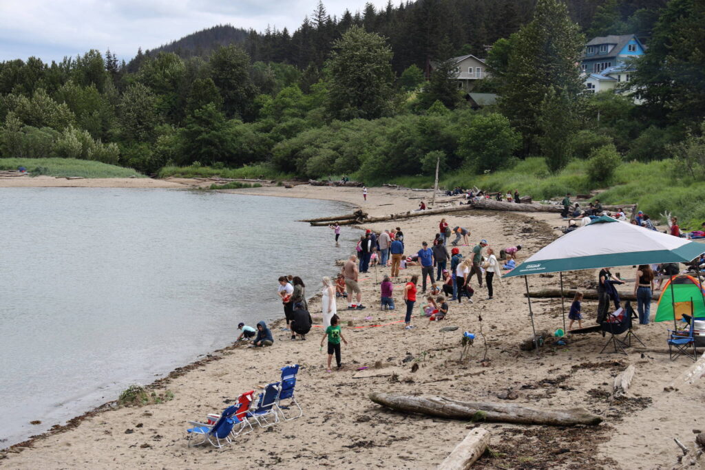 Hot dogs, box cars and pie mark the Fourth of July in Douglas | Juneau ...