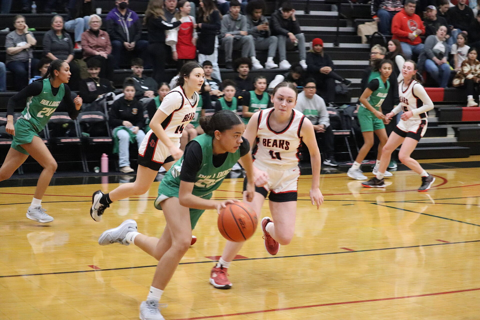 Albuquerque holds off rallies by JDHS girls’ and boys’ teams to win ...