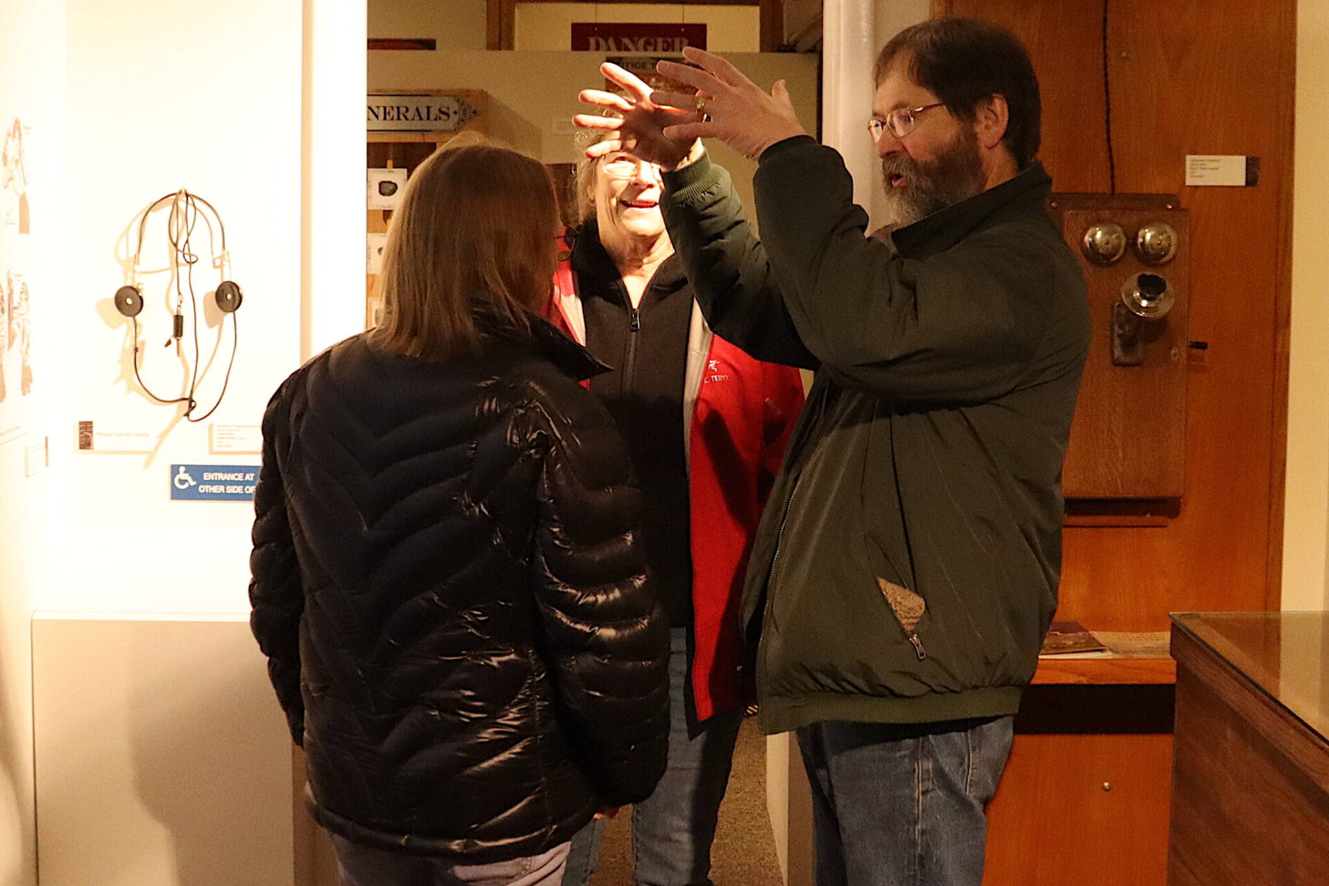 Dialing, cranking and ringing into Juneau’s history as a telephone ...