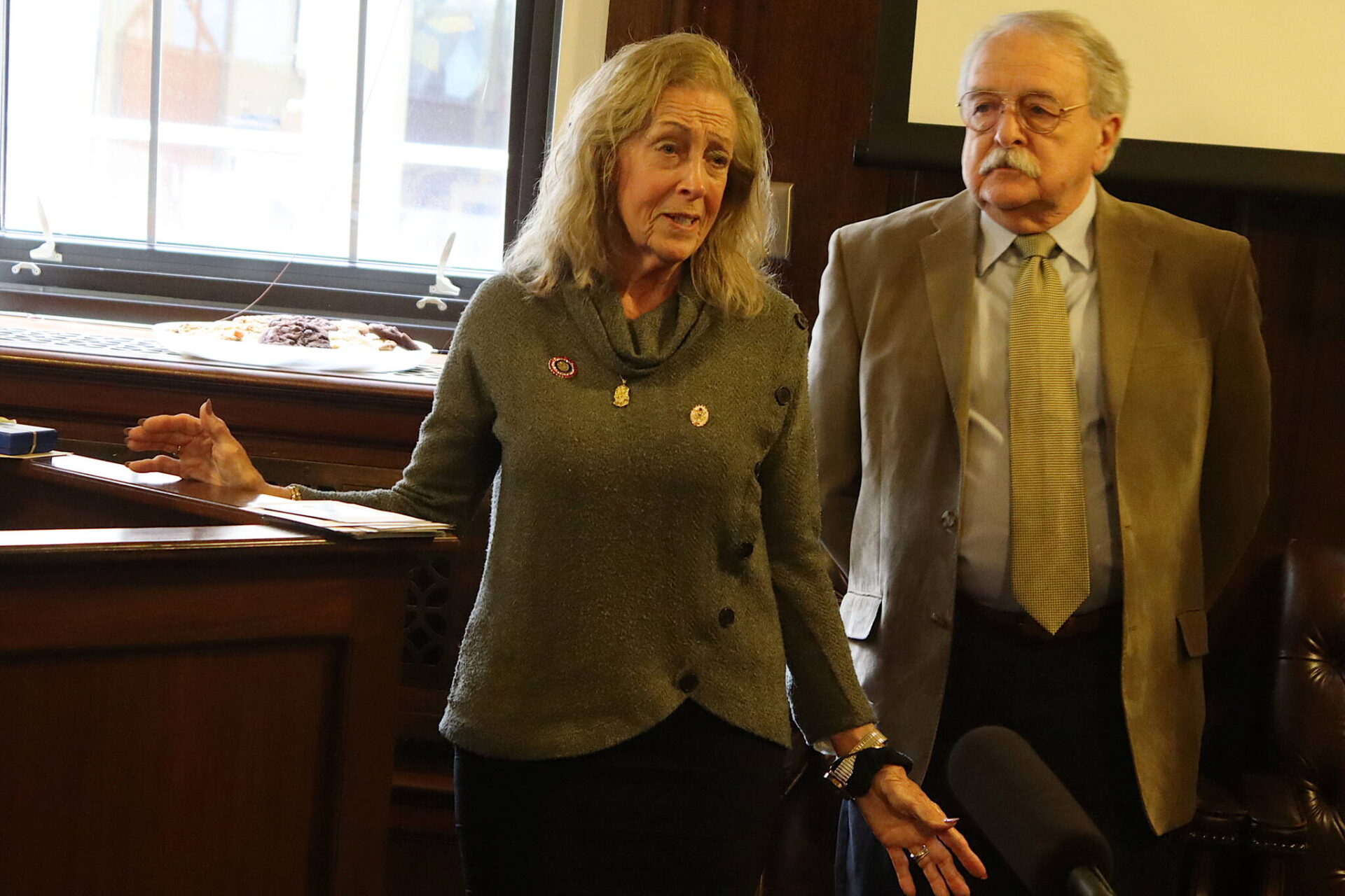 Portrait of Don Young for Alaska State Capitol unveiled on second ...