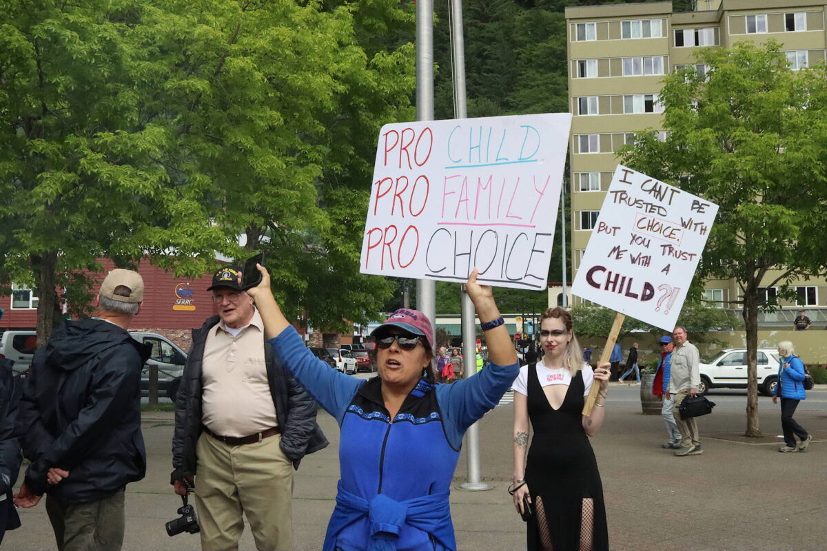 Pro-choice abortion protesters march to Governor’s Residence to demand ...