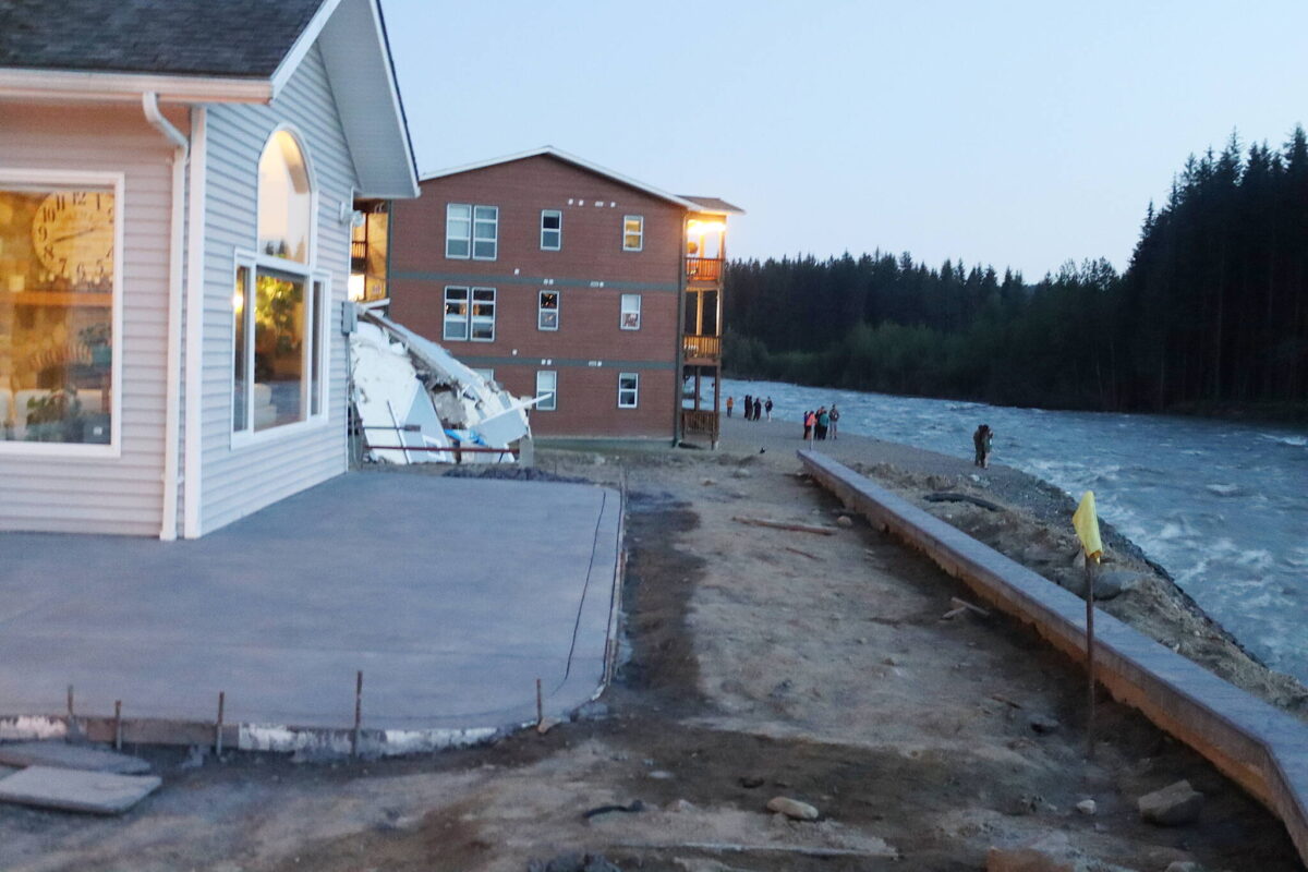 Record flooding exceeding ‘worst-case’ forecast swamps homes and ...