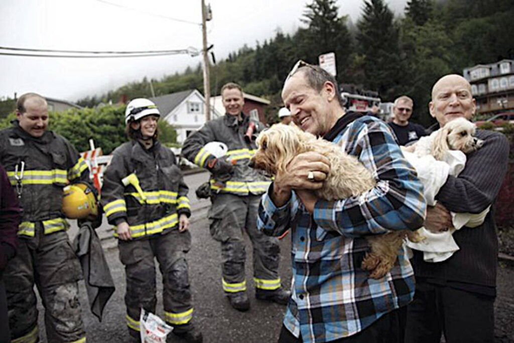 Dogs saved after seven days in Ketchikan landslide | Juneau Empire