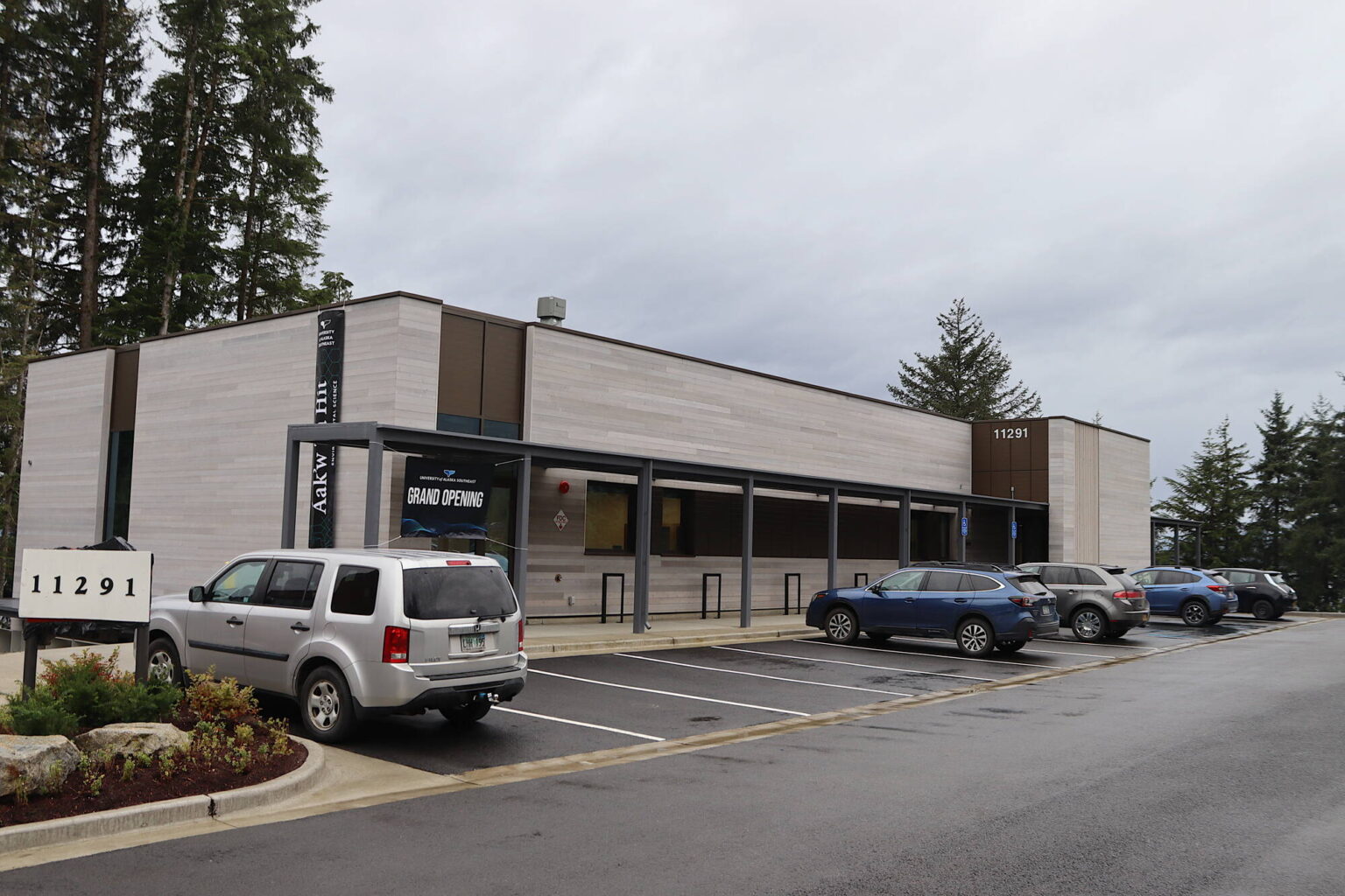 New Áakʼw Tá Hít building at UAS seeks state-of-the art science with ...