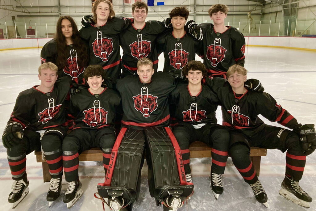 JDHS hockey team returns to ice seeking championship rinks ahead ...