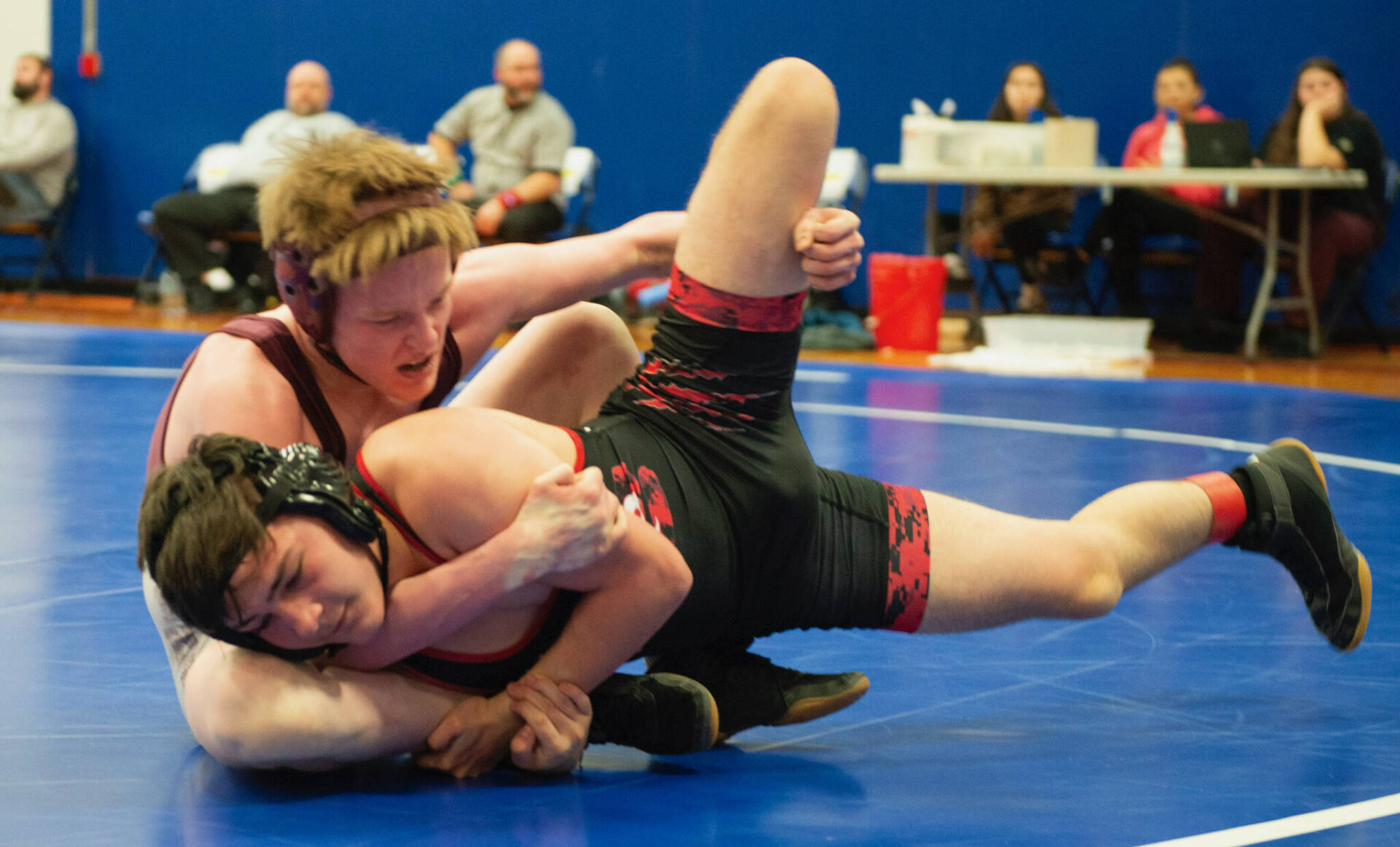 Crimson Bears grapplers swarm The Rock | Juneau Empire