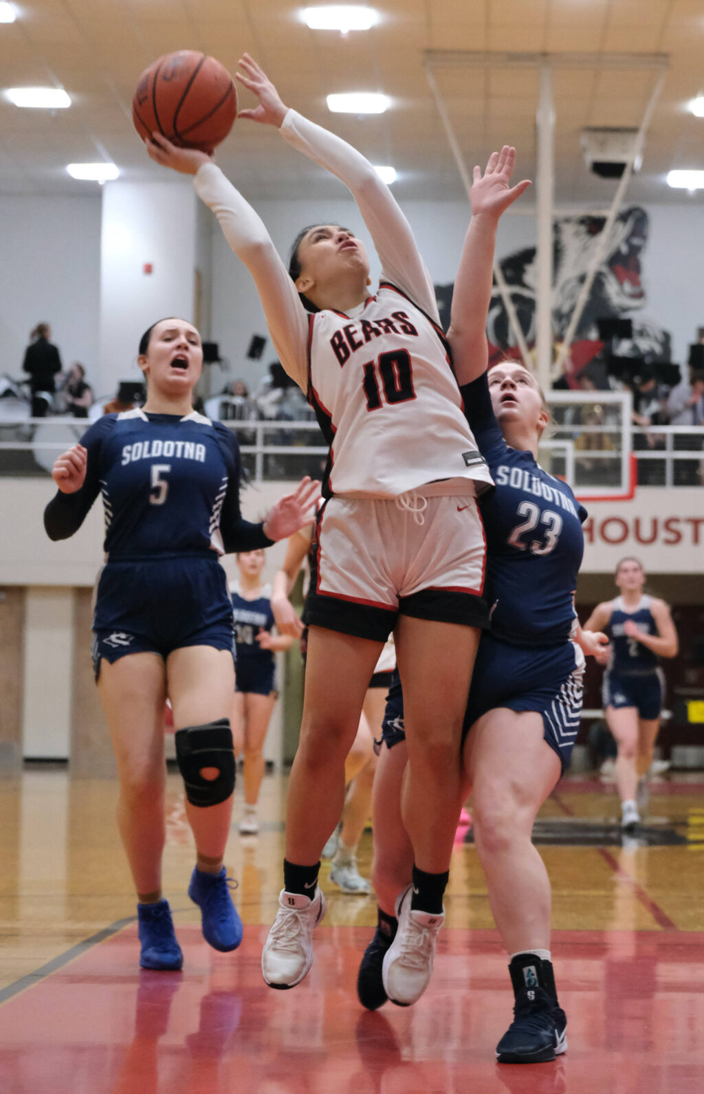 Crimson Bears girls run past Stars | Juneau Empire