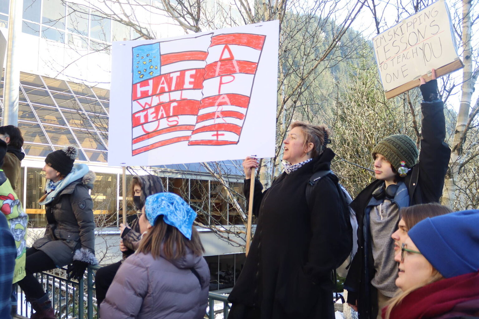 Trump protest rally at Alaska State Capitol targets Nazi-like salutes ...