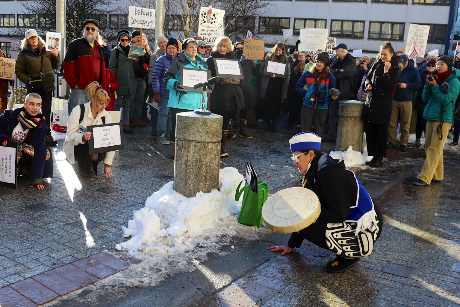 Trump protest rally at Alaska State Capitol targets Nazi-like salutes ...