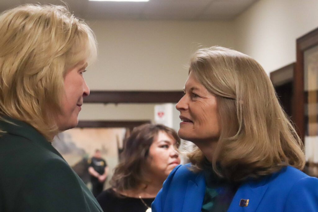 Murkowski embraces many of Trump’s goals, but questions his methods ...