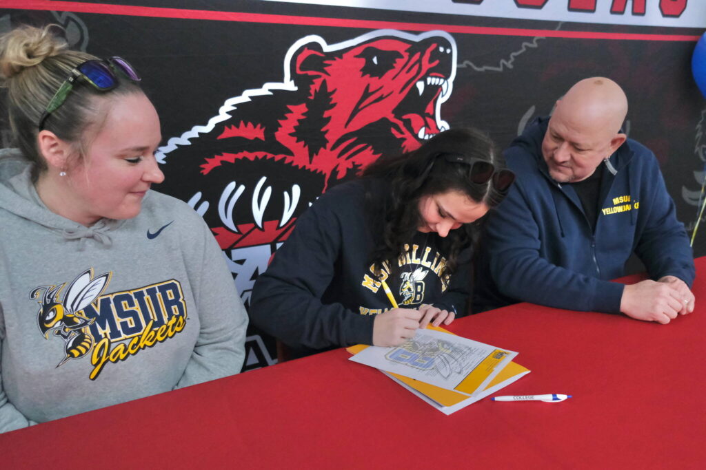 Keller signs to cheer at college for Yellowjackets | Juneau Empire